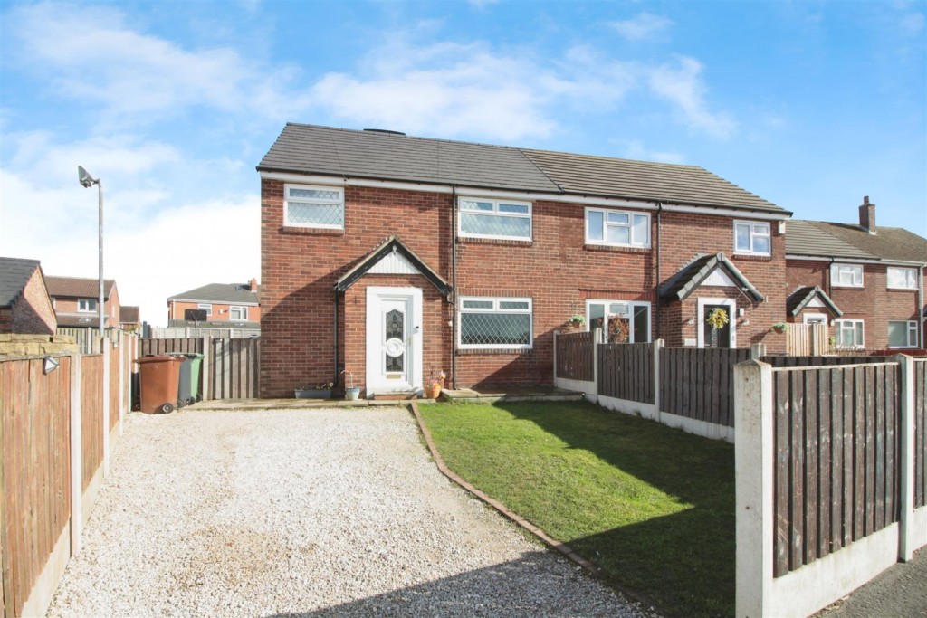 Home Lea, Rothwell, Leeds, 4 bedroom, House - Semi-Detached